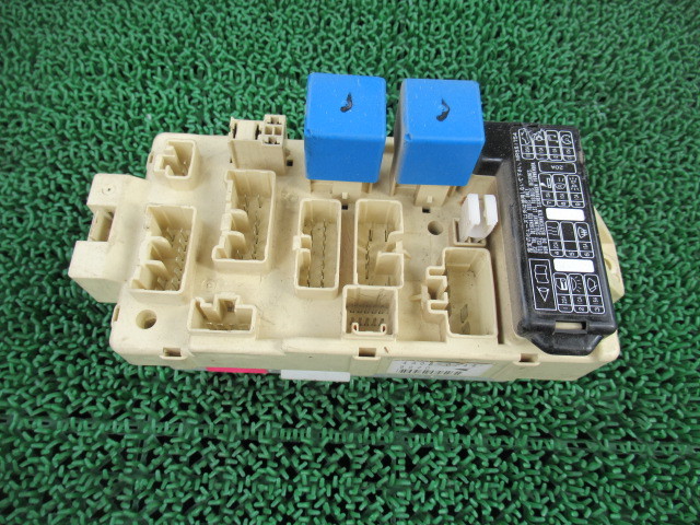 Yahoo!オークション - タウンボックス 室内ヒューズボックス 車内 純正...