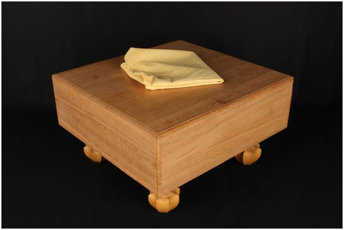 Yahoo!オークション - [URA]極上/本榧製足付19路碁盤/厚み14.0cm/約14....