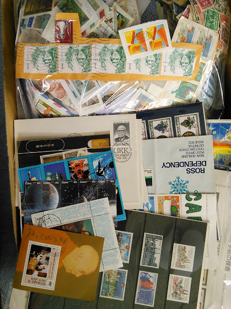 Yahoo!オークション - F107 使用済み 外国切手 1kg モナリザ他