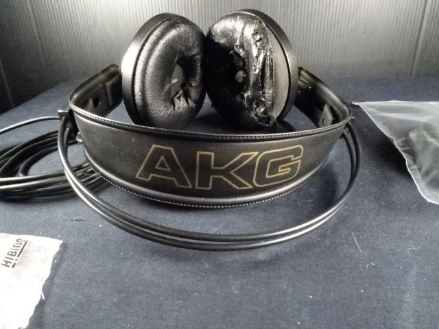 Yahoo!オークション - AKG K121 STUDIO ヘッドホン 高音質品ジャック交...
