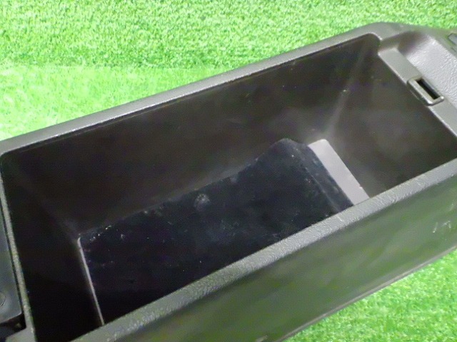 Yahoo!オークション - 日産 SC33 C33 ローレル 後期 コンソールBOX カ...