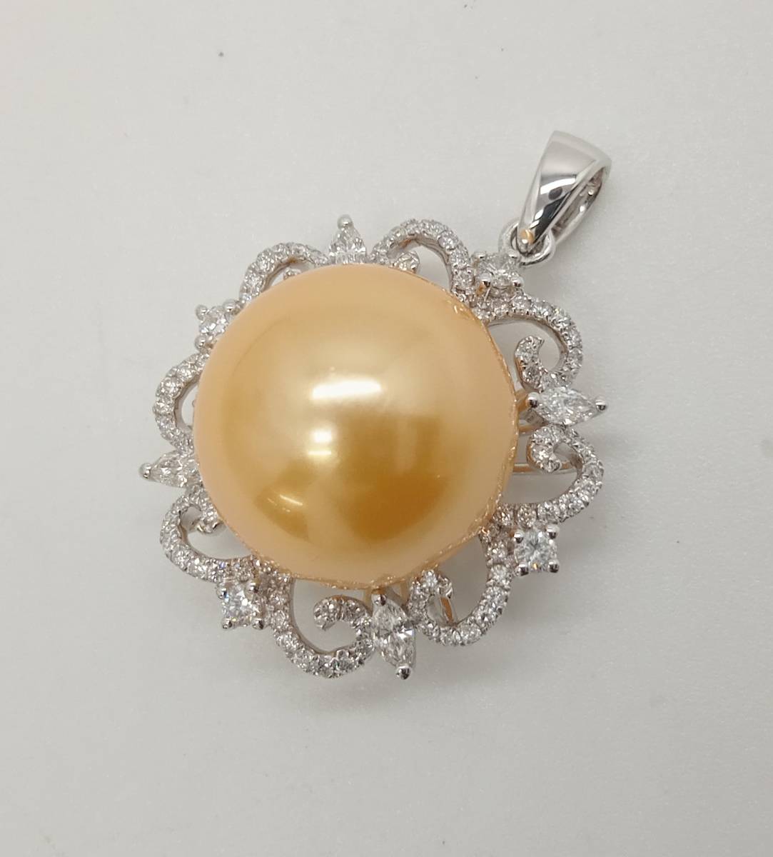 Yahoo!オークション - K18 ペンダントトップ ダイヤモンド0.84ct 10.5g...