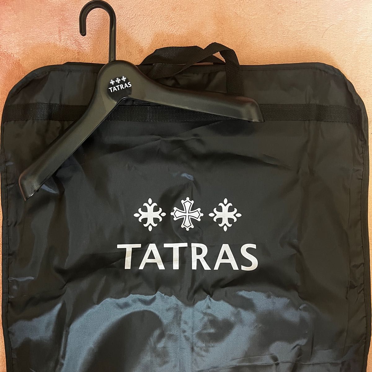 期間限定値下げ】TATRAS LAVIANA S カード/ハンガー/カバー有 期間限定値下げ】TATRAS LAVIANA S カード/ハンガー/カバー有
