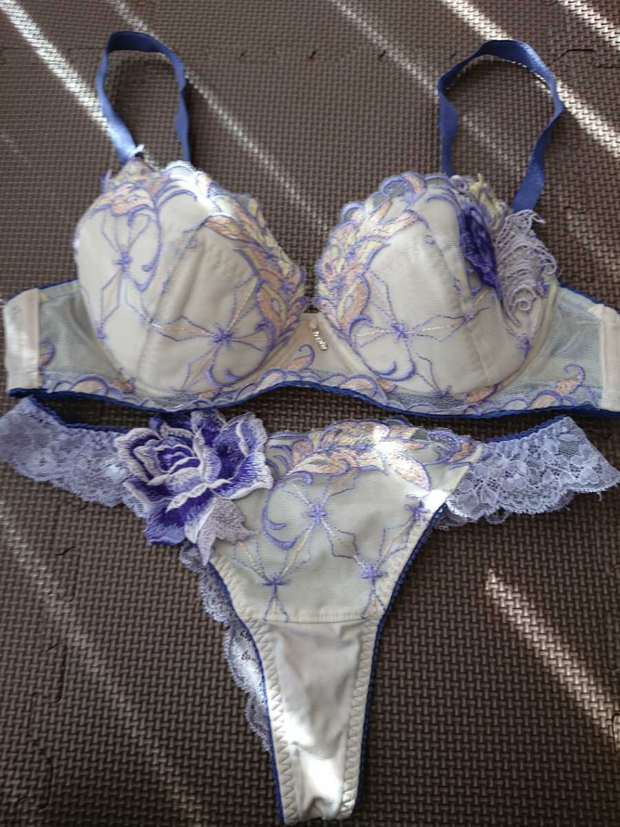 ワコールサルート 92G ジャンヌダルク 補正下着(Tバック)｜売買されたオークション情報、yahooの商品情報をアーカイブ公開 - オークファン（aucfan.com）