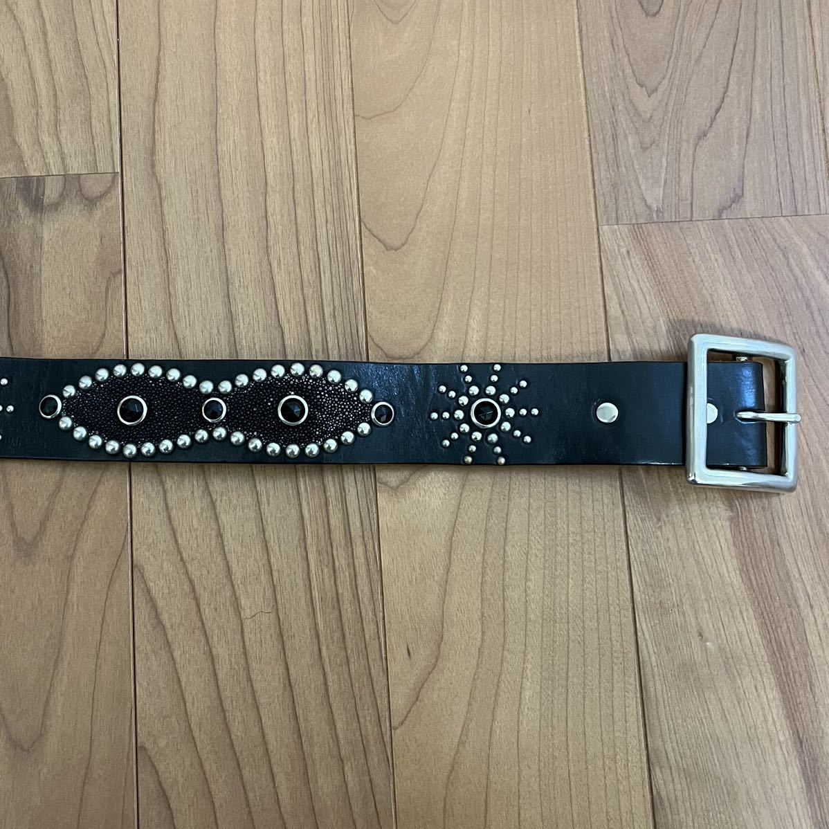 Yahoo!オークション - HTC スタッズベルト34