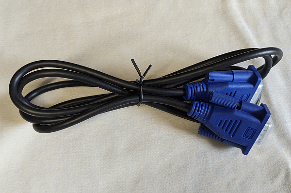 Yahoo!オークション - ディスプレイケーブル D-sub15ピン VGA-VGA 1.5m...