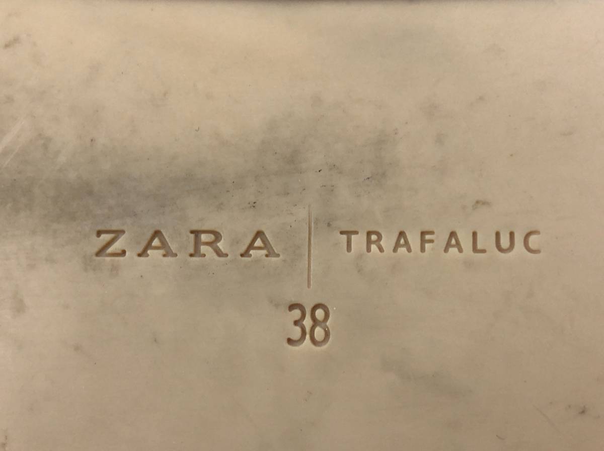 Yahoo!オークション - ZARA レザー フラット パンプス 38 約24cm ベー...