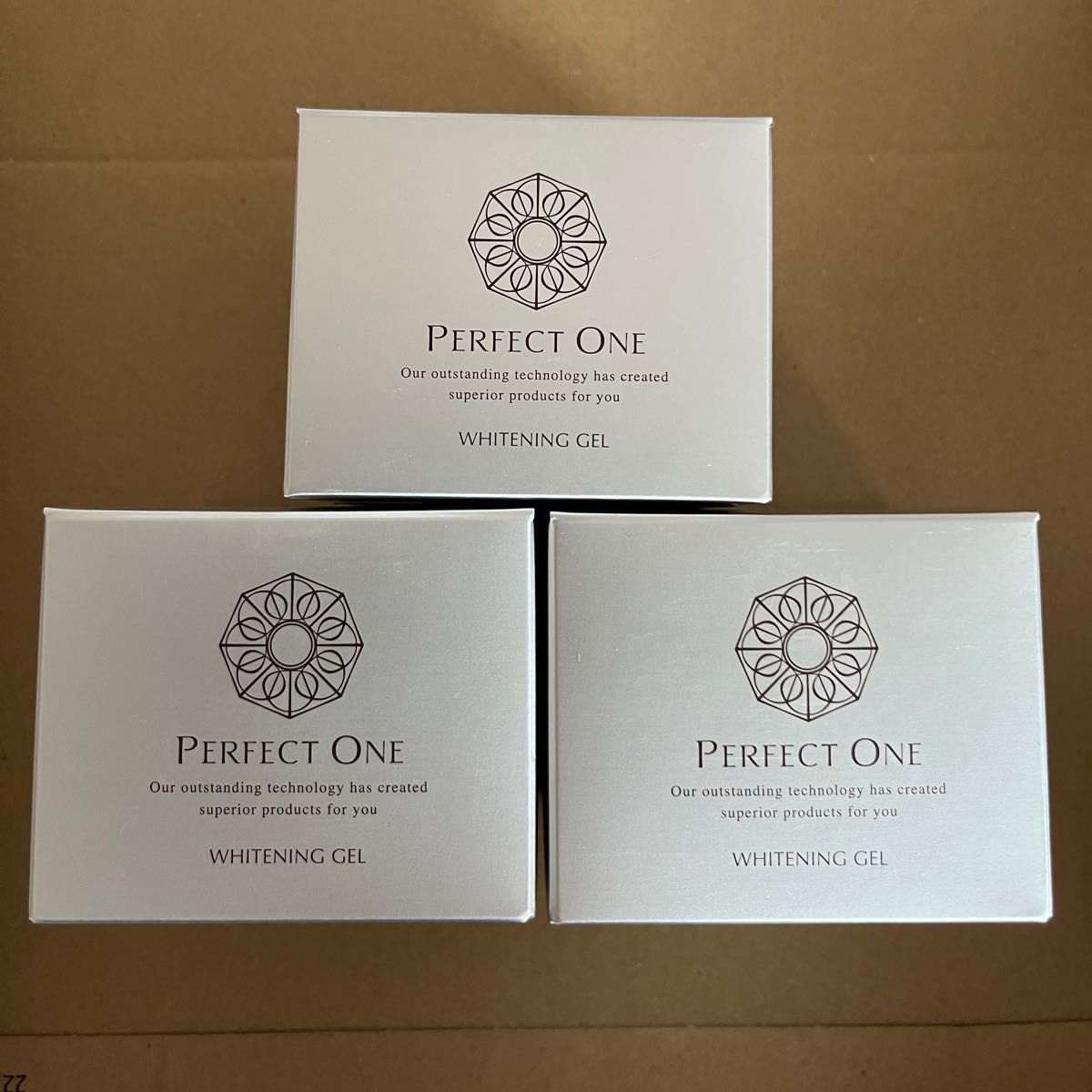 パーフェクトワン 薬用ホワイトニングジェル 75g 3個セット｜PayPayフリマ