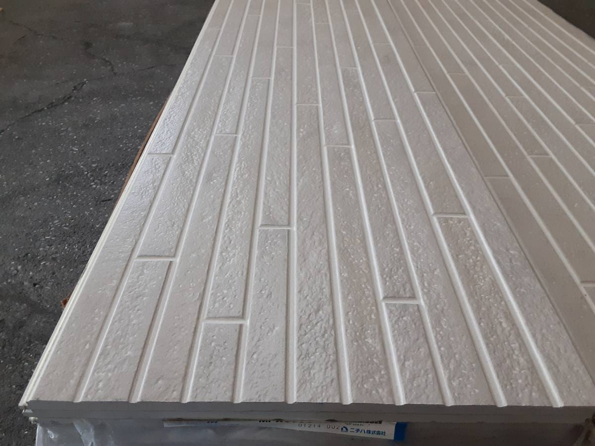 Yahoo!オークション - 【サイディング】1247 ニチハ MFX693C 14㎜ 12枚...