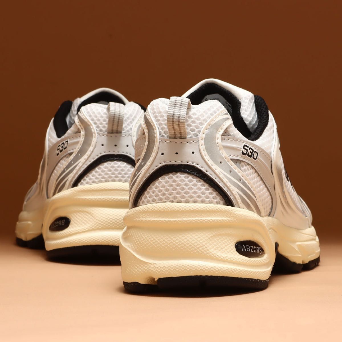 New Balance MR 530 TA 新品未使用 24cm 完売サイズ New Balance MR 530 TA 新品未使用 24cm 完売サイズ