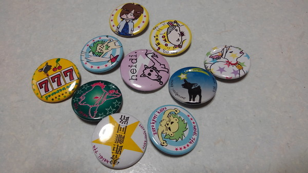 Yahoo!オークション - heidi. ハイヂ 【 直径4cm缶バッジ10個セット ...