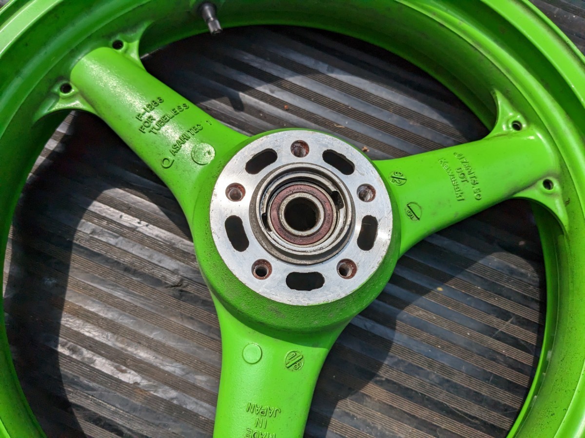 ZXR ホイール グリーン カワサキ Kawasaki 400 ZRX 45丁 セット 前後 F R 4.50 17(セット)｜売買されたオークション情報、yahooの商品情報をアーカイブ公開 ...