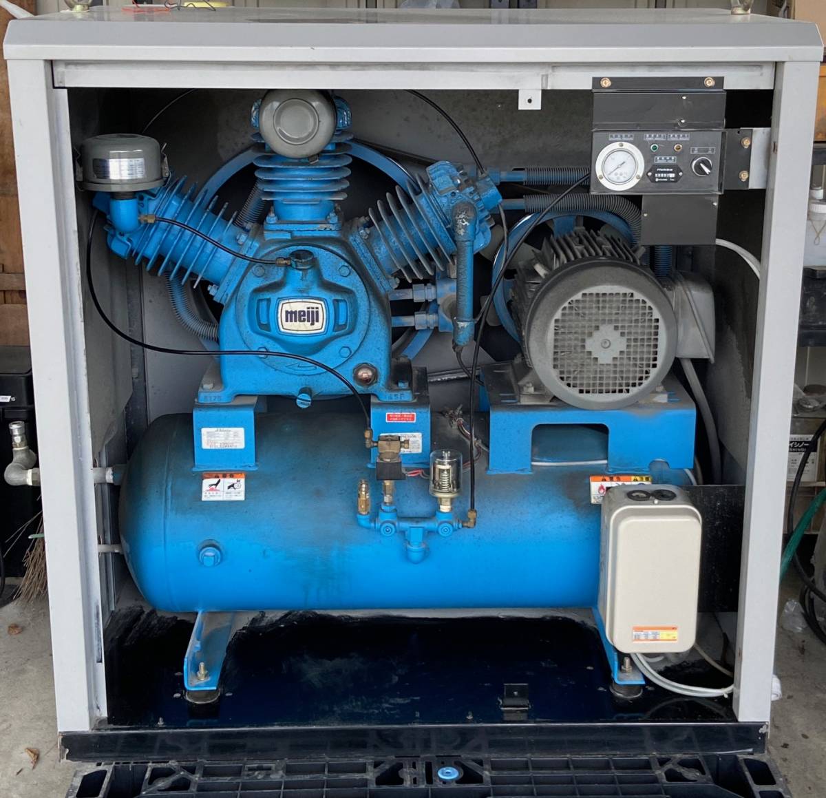 稼働時間少 明治 APK-75A 7.5kw 10馬力 エアーコンプレッサー(コンプレッサー)｜売買されたオークション情報、yahooの商品情報をアーカイブ公開 - オークファン（aucfan ...