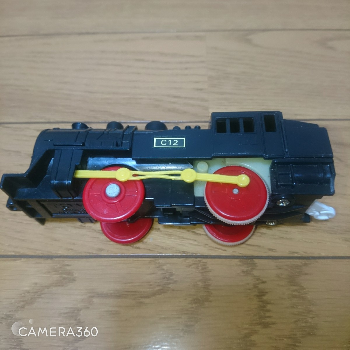 Yahoo!オークション - 【送300】プラレール 蒸気機関車 C12 赤車輪 そ...