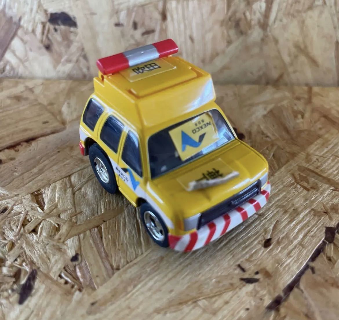 Yahoo!オークション - チョロQ NEXCO 西日本 ハイラックスサーフ プル...