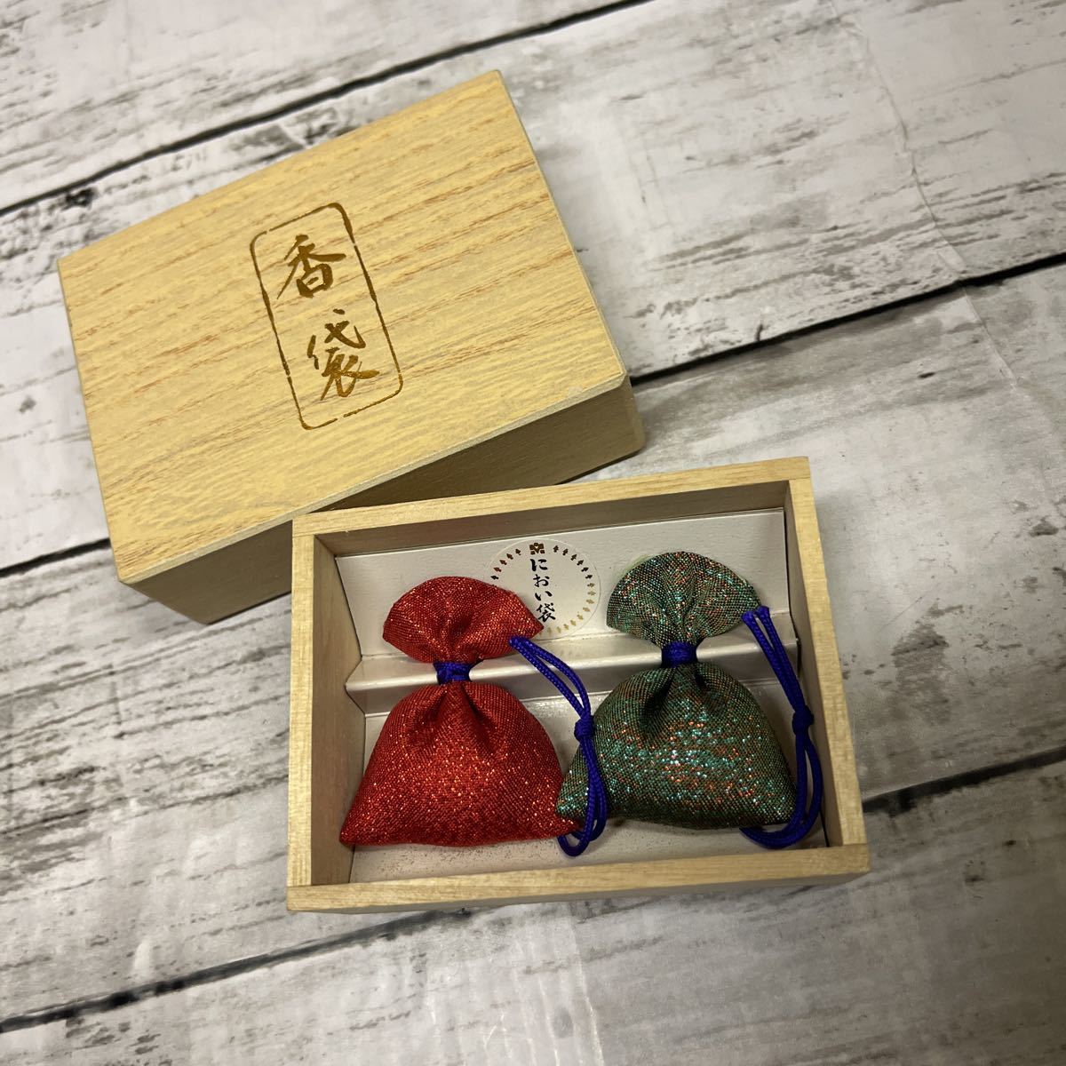 Yahoo!オークション - k282 匂い袋 におい袋 2個 箱入り 未使用