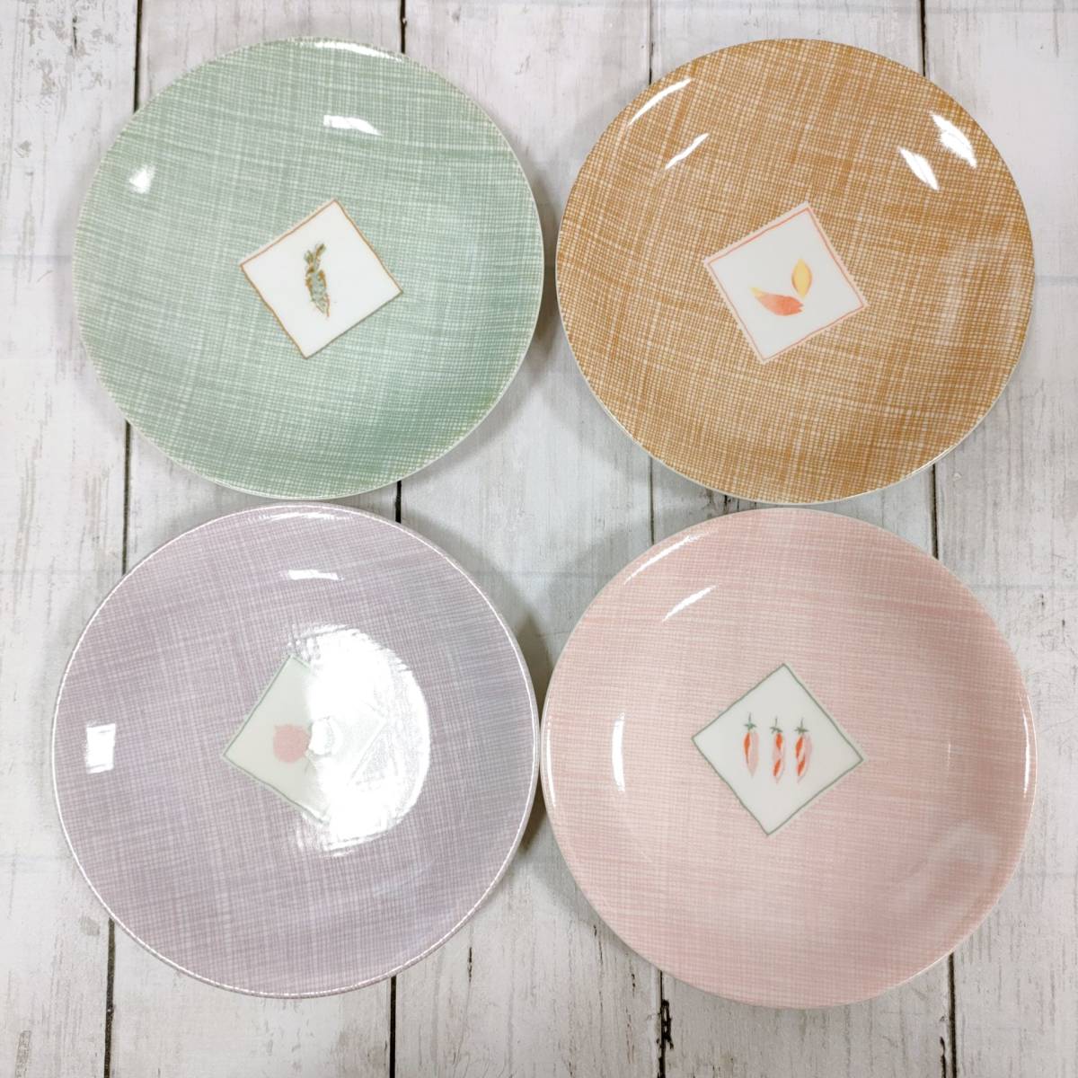 Yahoo!オークション - たち吉 橘吉 陶器 食器 皿 4枚 箱 【9318