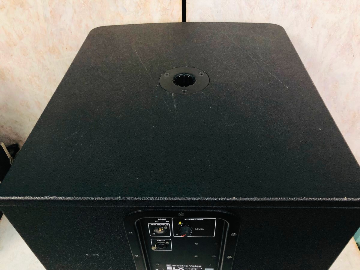 EV (Electro-Voice) ELX118P (u74946) EV (Electro-Voice) ELX118P (u74946)