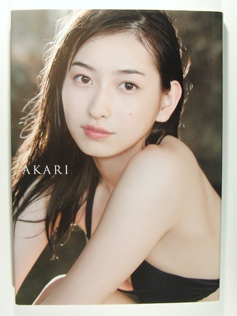 Yahoo!オークション - 植村あかりファースト写真集 AKARI DVDなし