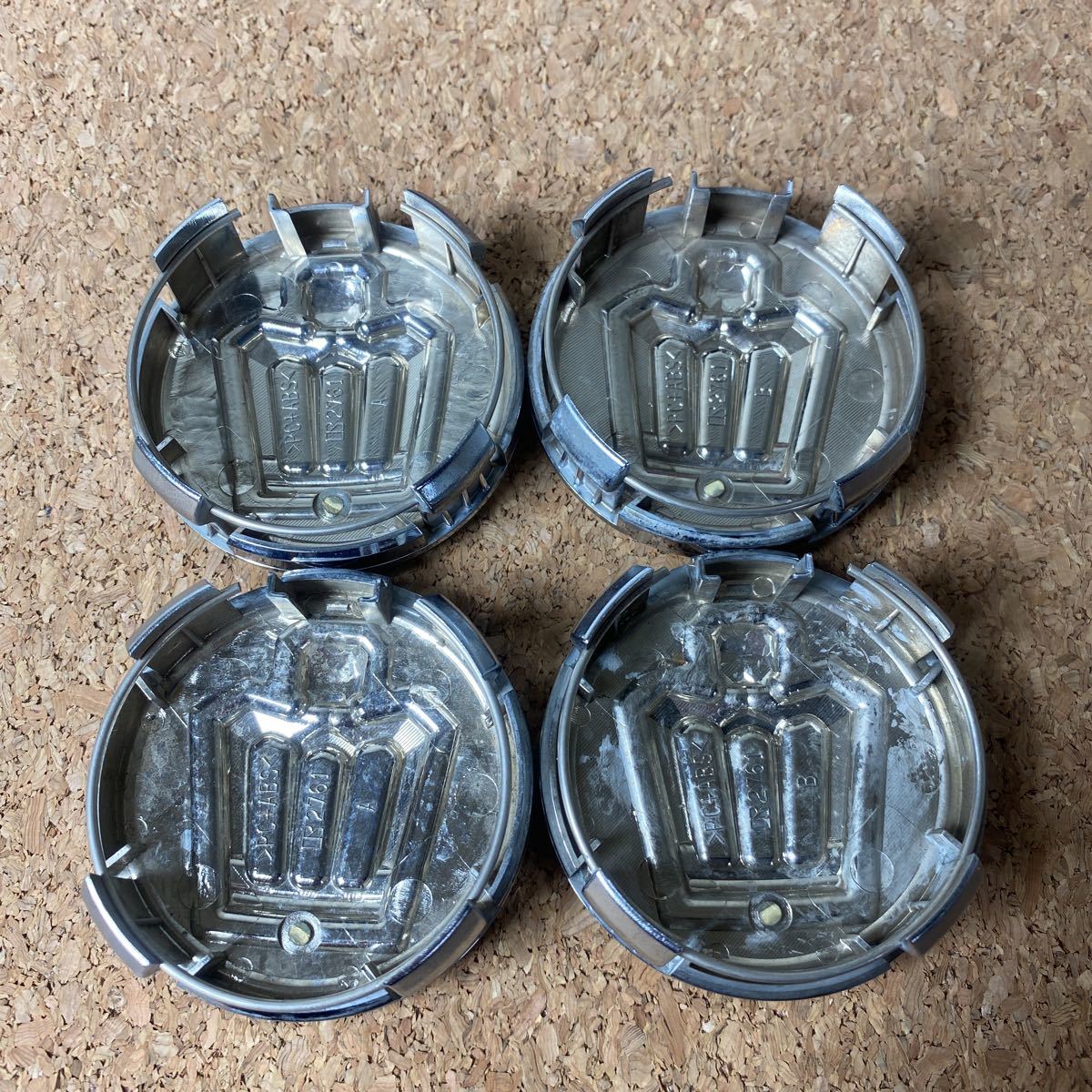 Yahoo!オークション - 即決 送料無料 H022 トヨタ クラウン TOYOTA cr...