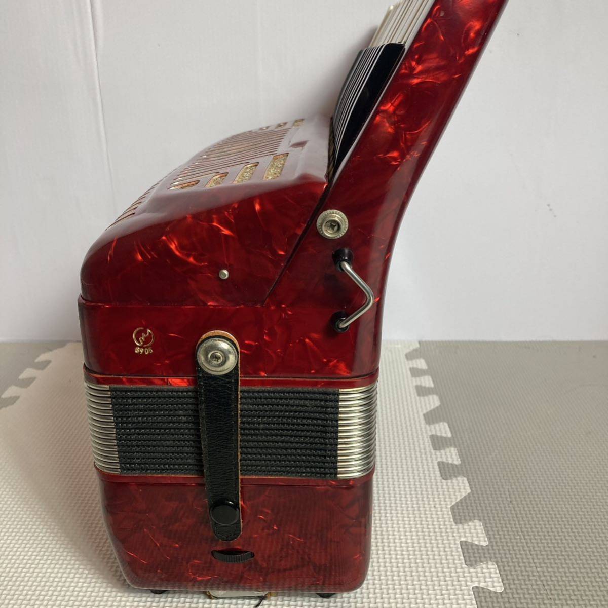 Yahoo!オークション - YAMAHA アコーディオン 8905 赤 ケース付き