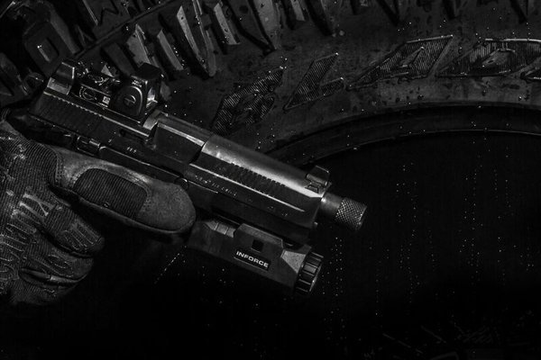 Yahoo!オークション - FUEL D546 Assault エスカレード タホ タイタン ...