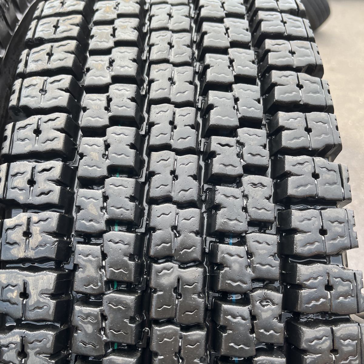 Yahoo!オークション - 9R19.5 TOYO 激安美品 6本セット 58000円