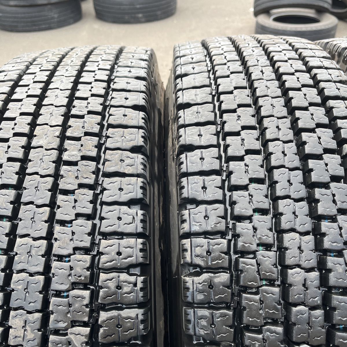 Yahoo!オークション - 9R19.5 TOYO 激安美品 6本セット 58000円