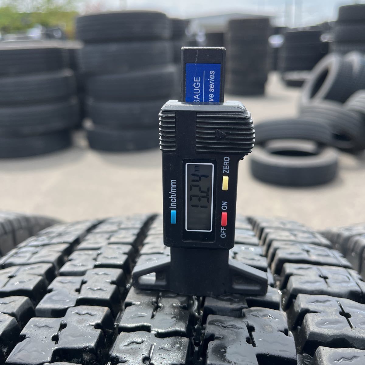 Yahoo!オークション - 9R19.5 TOYO 激安美品 6本セット 58000円