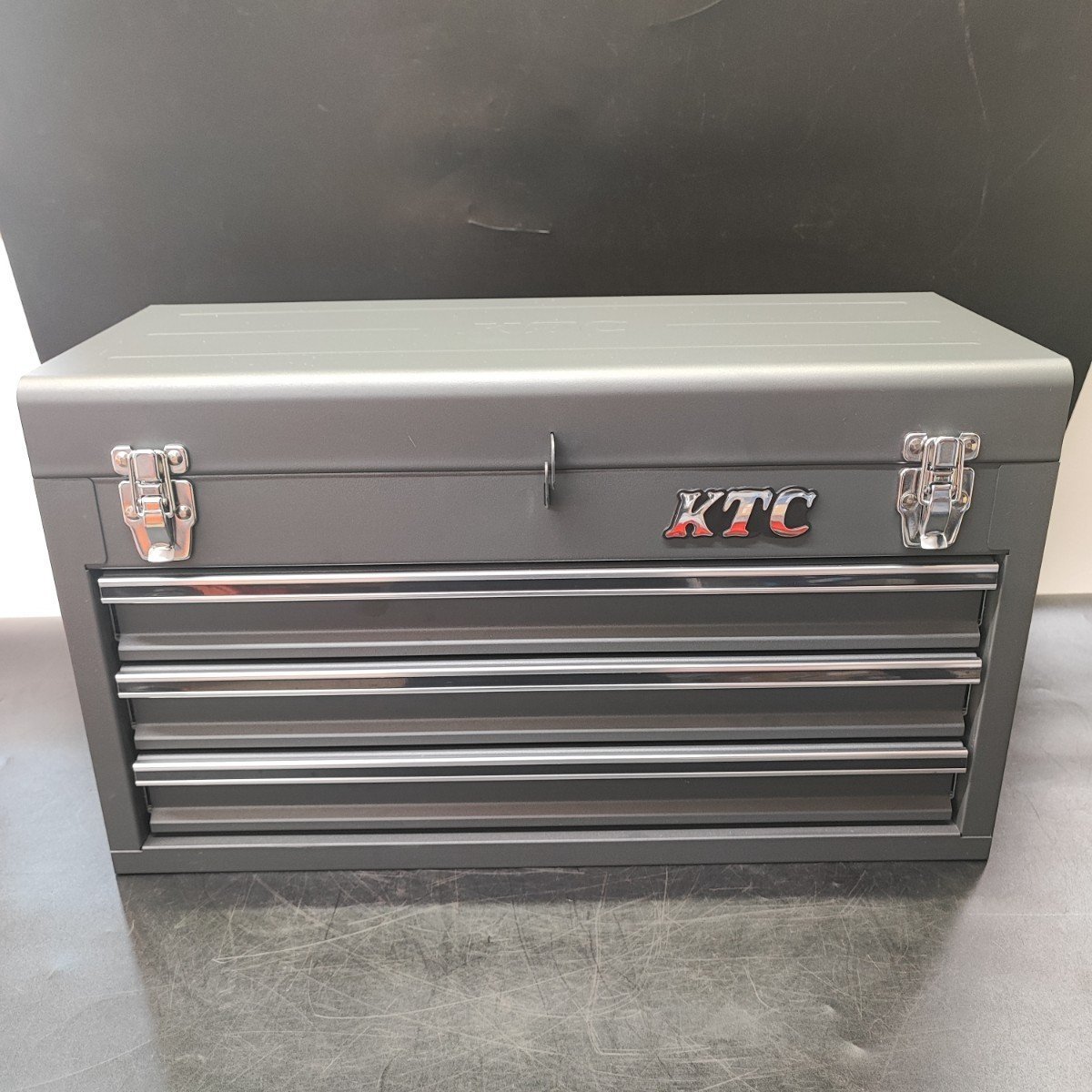 KTC 京都機械工具 72点工具セット SK37220系 マットグレー 代引発送 店頭受取対応 領収書対応(工具セット)｜売買されたオークション情報、yahooの商品情報をアーカイブ公開 ...