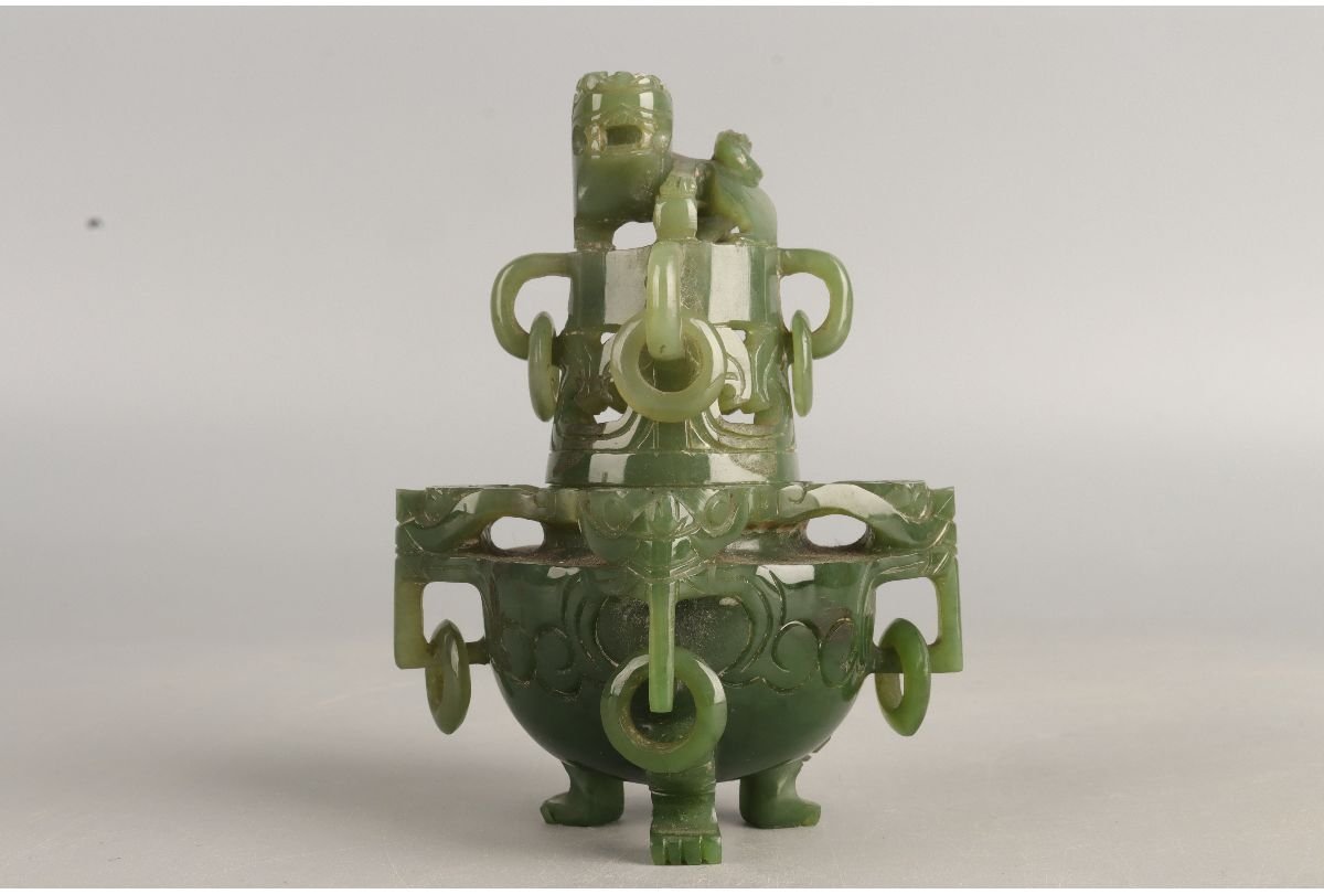 Yahoo!オークション - [URA]玉製瑞獣彫三足香炉/295g/12-4-64(検)骨董/...