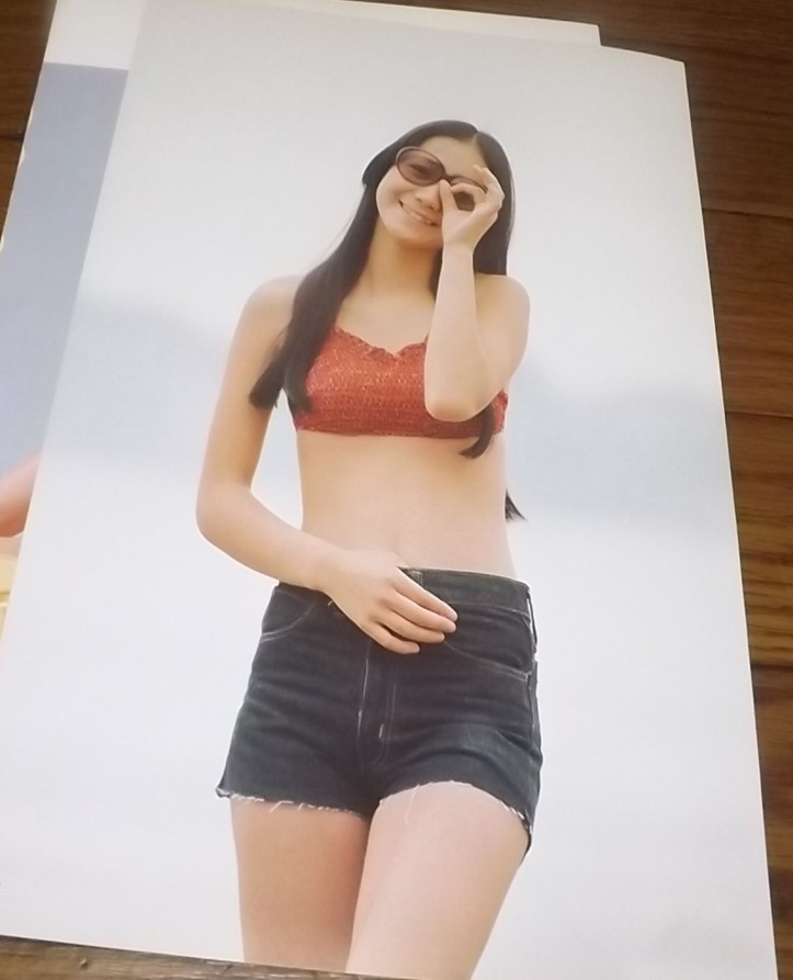 代購代標第一品牌－樂淘letao－☆70年代女優【麻丘めぐみ】水着8ページ切抜き 送料180円