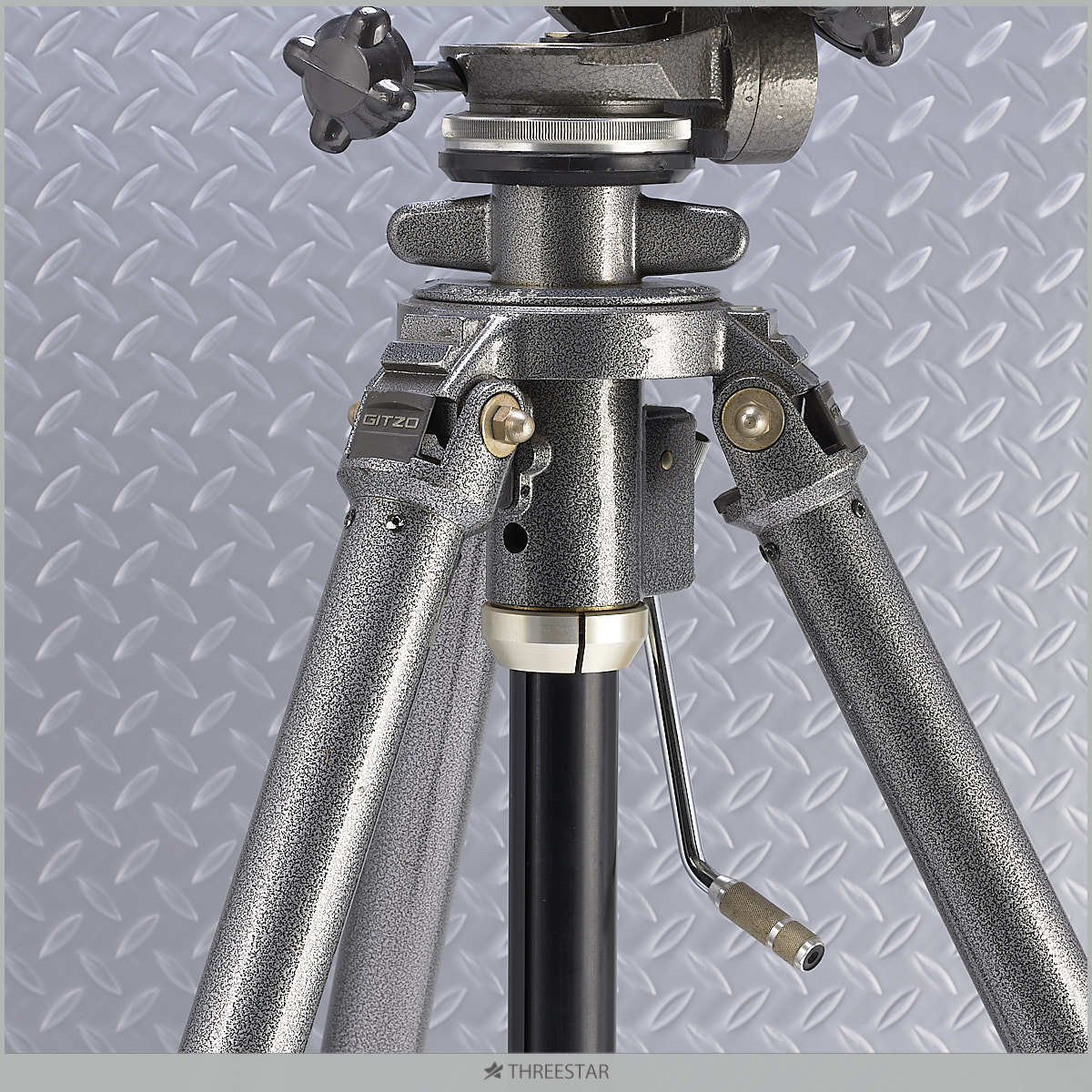 GITZO ジッツオ 4型 3段 三脚 G412同型 /570.01B おススメ(三脚)｜売買されたオークション情報、yahooの商品情報をアーカイブ公開 - オークファン（aucfan.com）