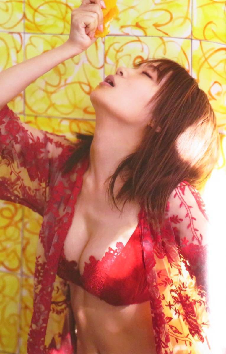 代購代標第一品牌-樂淘letao- 希少初版本♪ 乃木坂46 秋元真夏 2nd写真集 しあわせにしたい