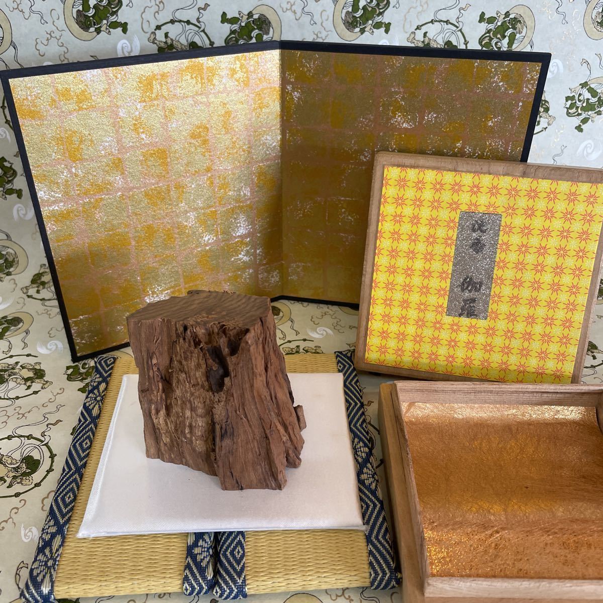 Yahoo!オークション - 沈水香木【伽羅 特撰 収集品】122g 茶道具 骨董 ...