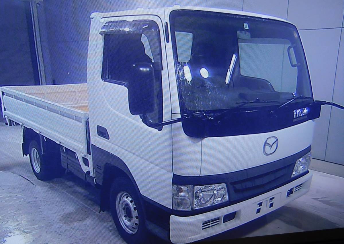 Yahoo!オークション - タイタン 平ボディー低床Wタイヤ1350kg積.車両...