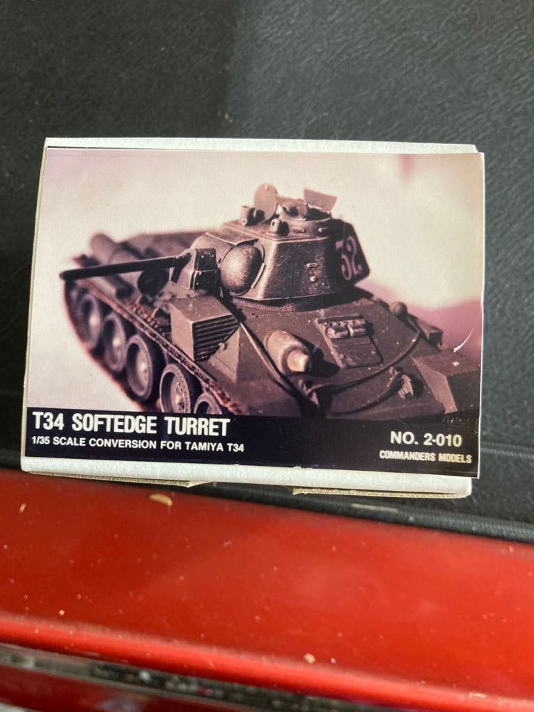 Yahoo!オークション - 未組立COMMANDER SERIES MODELS 1/35 T34シャー...