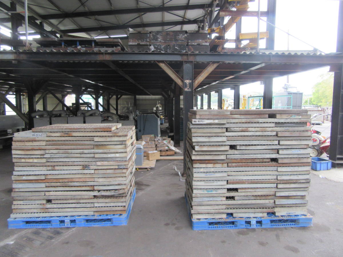 油谷 №3120 グレイチング 1000㎜×400㎜ 107枚 グレーチング 側溝 蓋 柵 濡縁 ウッドデッキ テラス 床材歩廊 檻ケージ ぬかるみ 溝蓋(工事用材料)｜売買されたオークション ...