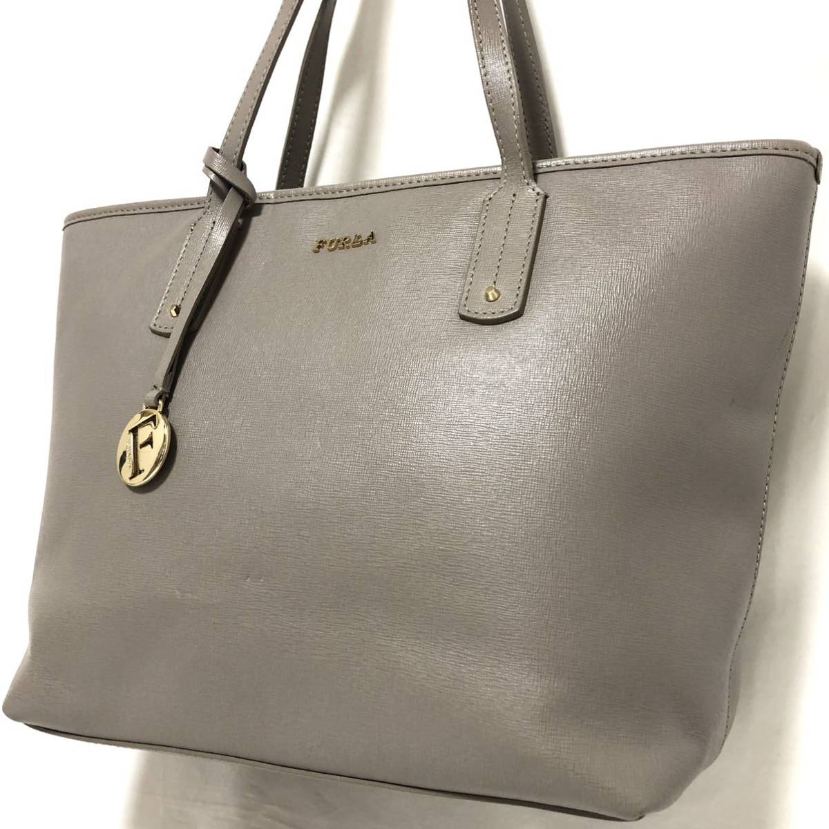 Yahoo!オークション - (71)超美品「FURLA」 A4トートバッグ 肩掛けショ...