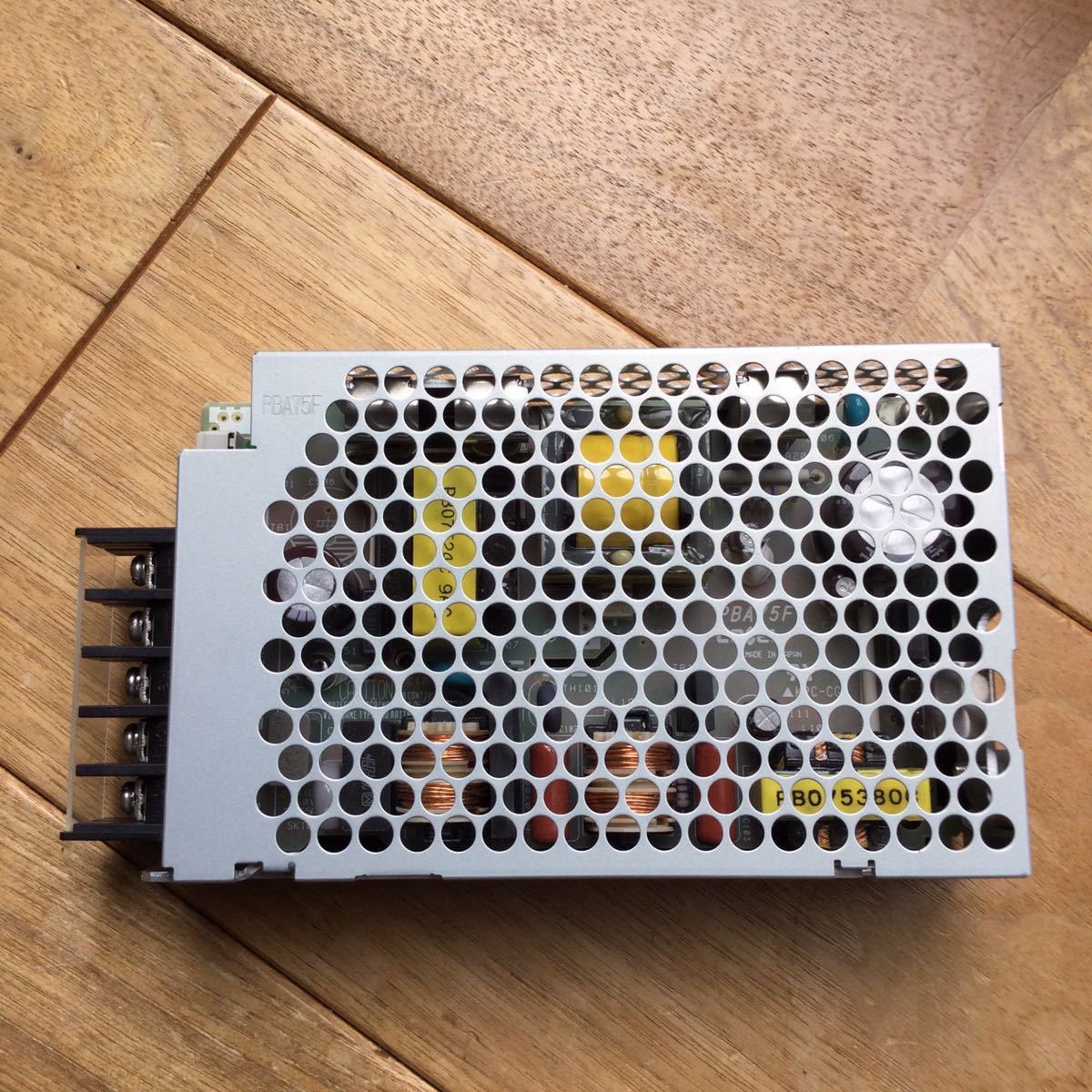 Yahoo!オークション - スイッチング電源 75W DC24V 3.2A出力 AC85～264...