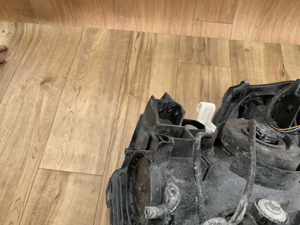 Yahoo!オークション - 310 日産 B30/NB30 ラフェスタ 前期 ヘッドライ...