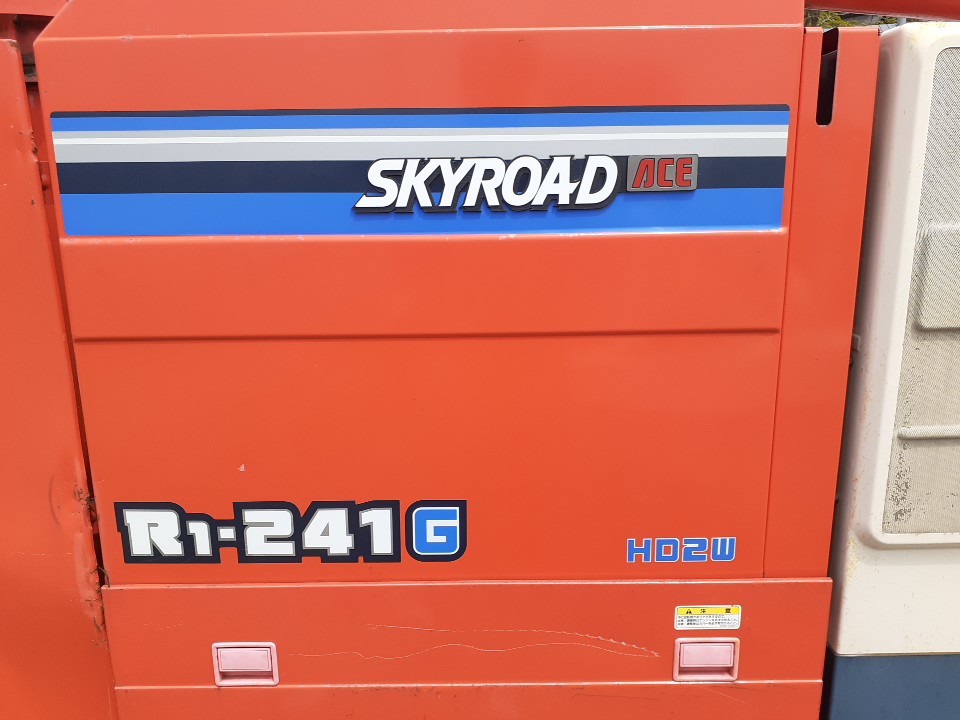 秋田発 クボタ コンバイン R1-241G スカイロード 791h 3条刈 売切(車体)｜売買されたオークション情報、yahooの商品情報をアーカイブ公開 - オークファン（aucfan.com）