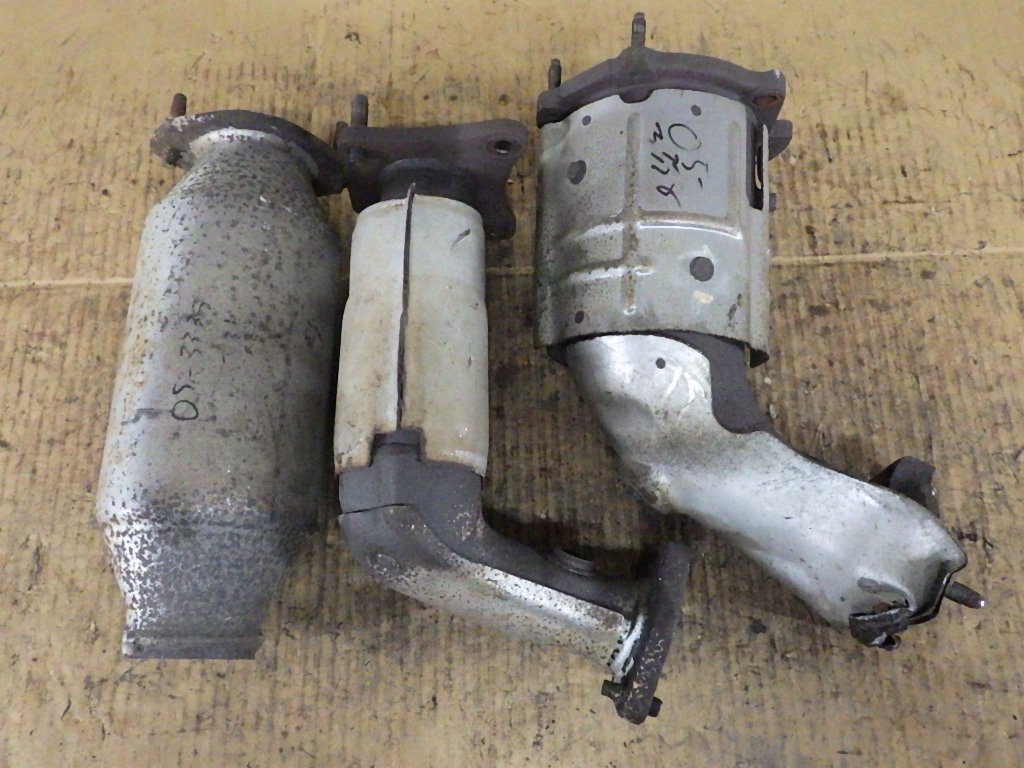 石 ニッサン UA-J31 ティアナ 触媒 1台分3個セット VQ23DE 棚落ち無 コア用 ロジウム パラジウム ジャンク品 053338(触媒)｜売買されたオークション情報、yahooの ...