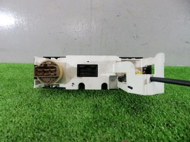 バネット Tc Sk82vn Acスイッチ エアコンパネル F8 A2w S42a 230424 日産用 |売買されたオークション情報
