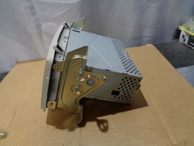 Yahoo!オークション - (E09) ダイハツ ミラココア 純正 CD チューナー ...