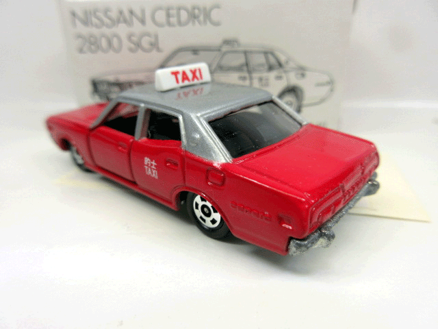 ヤフオク! - トミカ ニッサン セドリック 2800 SGL 香港的士 ...