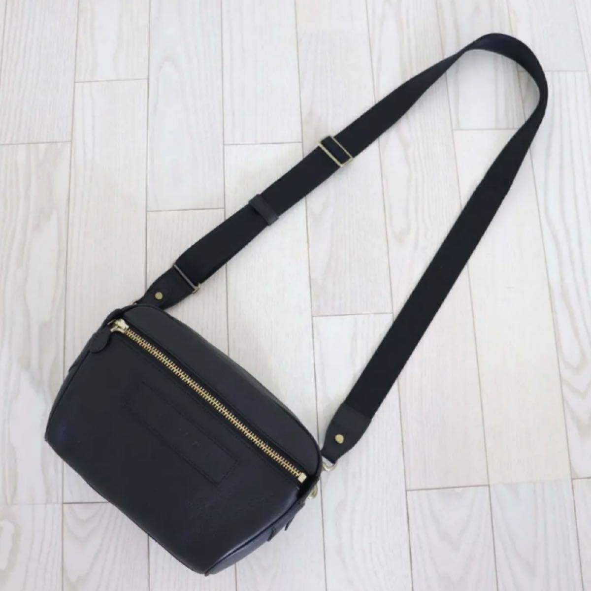 美品 GANZO ガンゾ 7QS-H ミニ ショルダー バッグ レザー|Yahoo 美品 GANZO ガンゾ 7QS-H ミニ ショルダー バッグ レザー|Yahoo