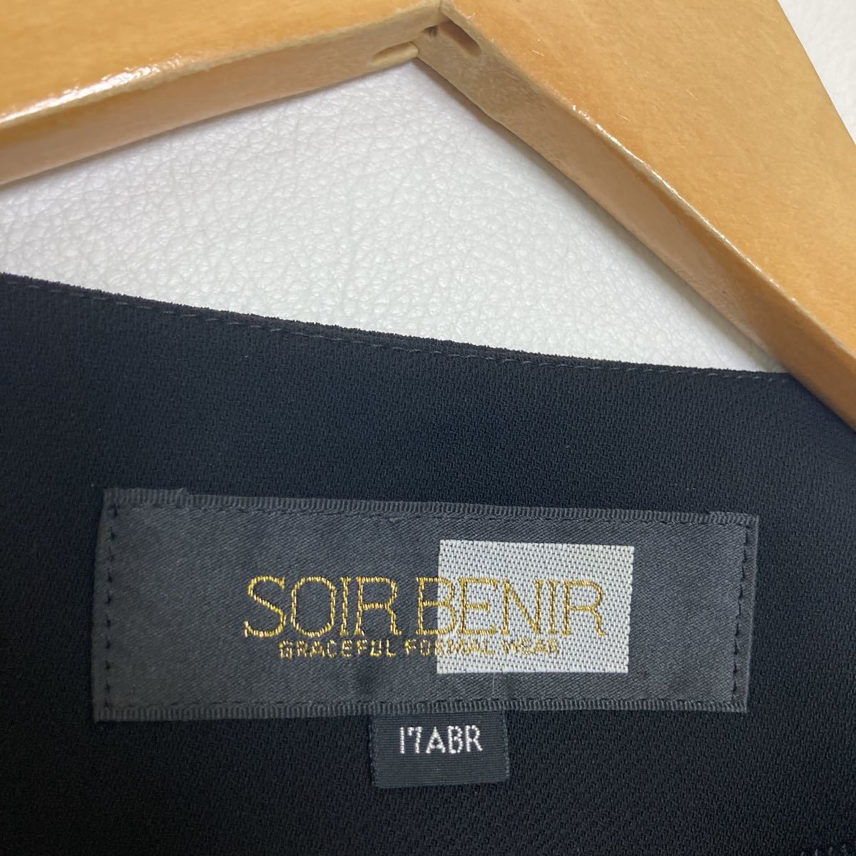 Yahoo!オークション - 240 東京ソワール SOIR BENIR ブラックフォーマ...