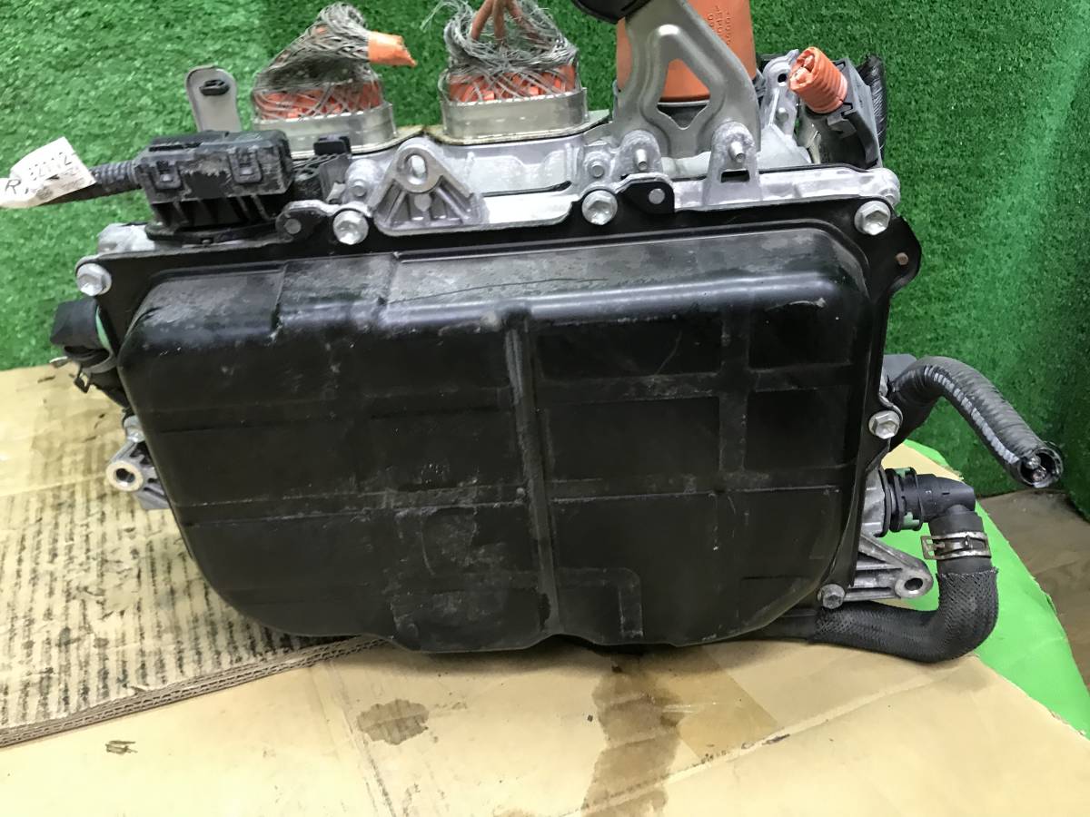 Yahoo!オークション - 管0943-35 トヨタ ZVW30 プリウス 30 後期 ハイ...