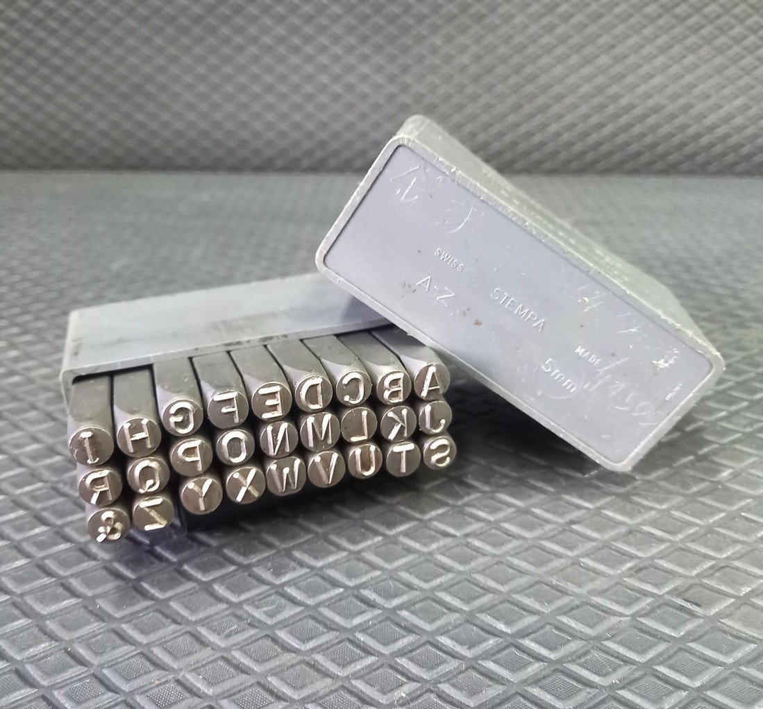 Yahoo!オークション - 送料安520円 STEMPA 英字刻印 A～Z+& 5mm ⑤ ス...